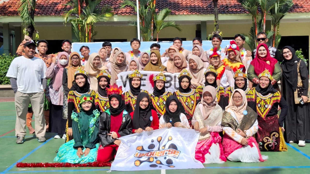 Senam Kreasi || Kelas XII-1 || MAN 13 Jakarta Selatan - YouTube