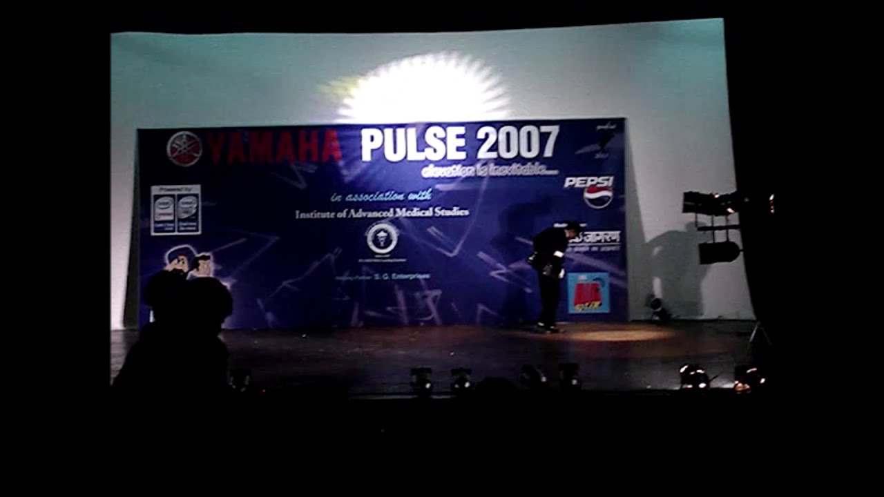 Michael Jackson dance performance at AIIMS Delhi, Pulse 2007 Fest, by ...