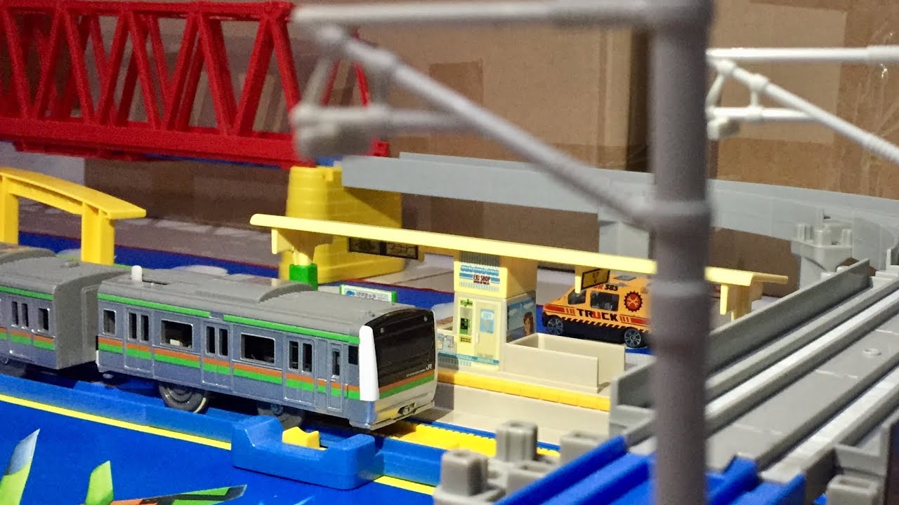 Plarail Daily Vlog #4: Multiple Rails Layout Set Accomodate 4 Trains ...