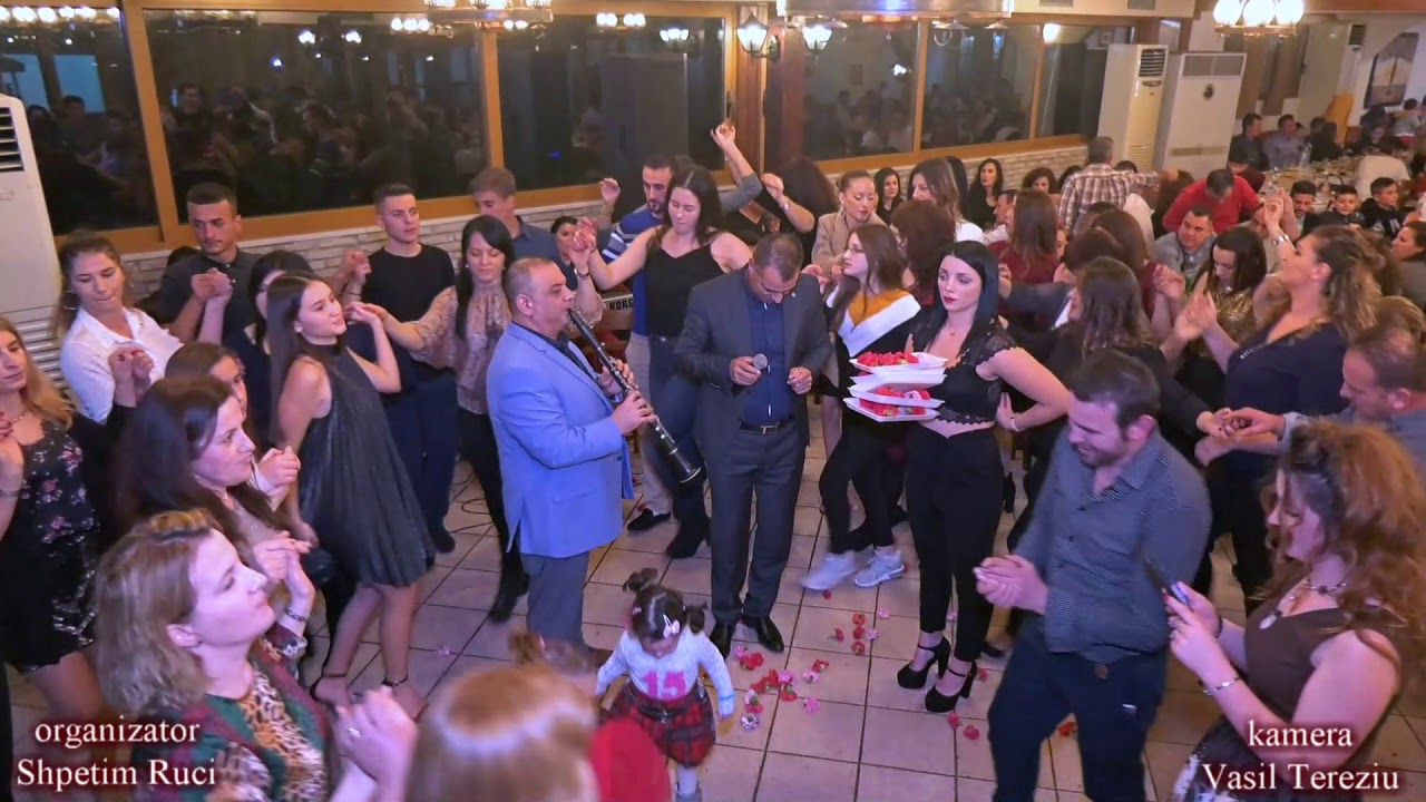 Agron Zeneli-Koncert i organizuar nga Shpetim Ruci ne Kalivia-31/12 ...