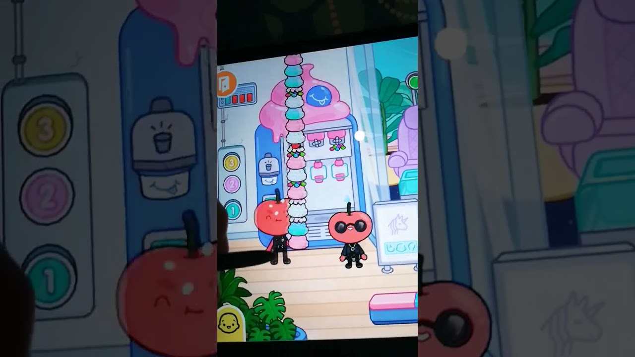Toca Boca gummy bear😁 #tocalife #tocalifeworld #tocaboca #tocaworld ...
