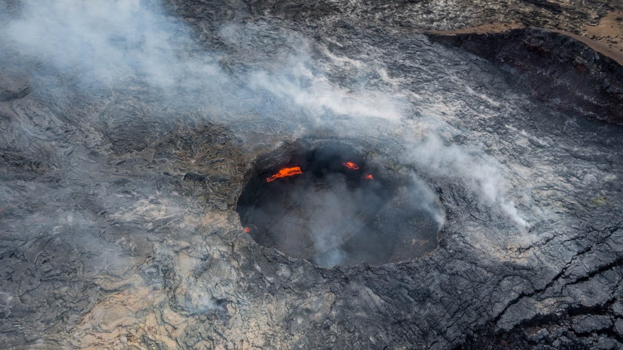 FLYING HELICOPTER OVER VOLCANO! Day 9 - YouTube