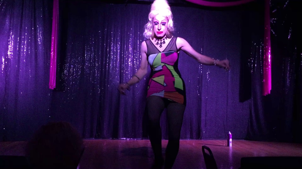 Helena Handbag — [The Legend of] Miss Baltimore Crabs - YouTube
