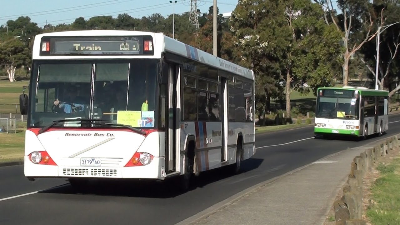 Buses in Footscray Park - Melbourne Transport - YouTube