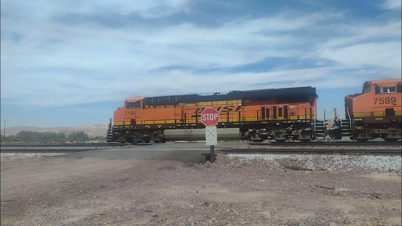 WB BNSF Domestic Intermodal Train At Nebo Ca! #bigbossrailfanner - YouTube