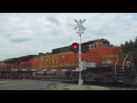 BNSF 5229 East Z Train (9-4-2016) - YouTube