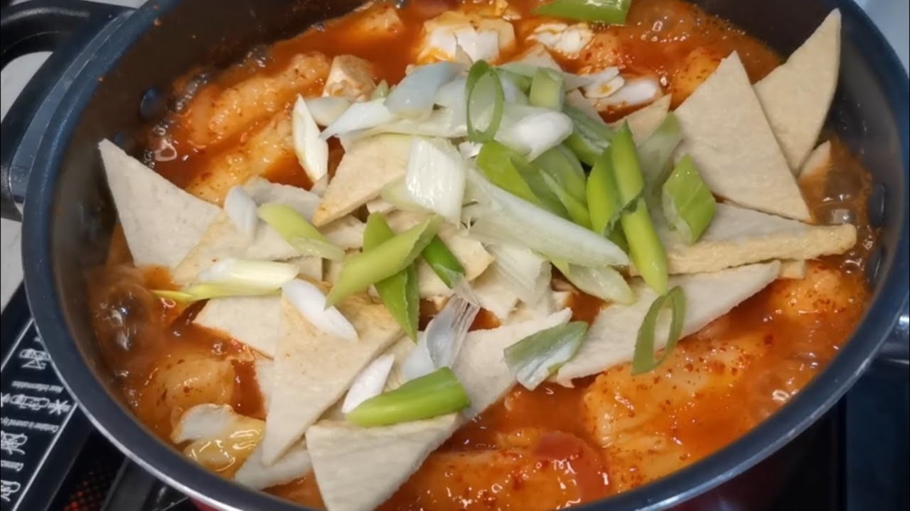 KOREAN SPICY RICE CAKE (TTEOKBOKKI) KOREAN STREET FOOD | AMY GUEVARRA # ...