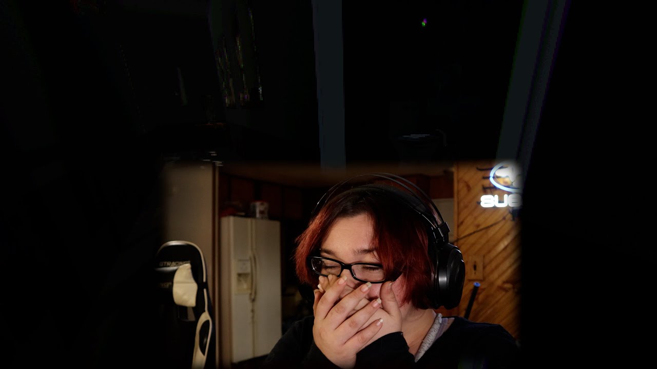 This is what happens when you go insane! Awesome pixelated horror ...