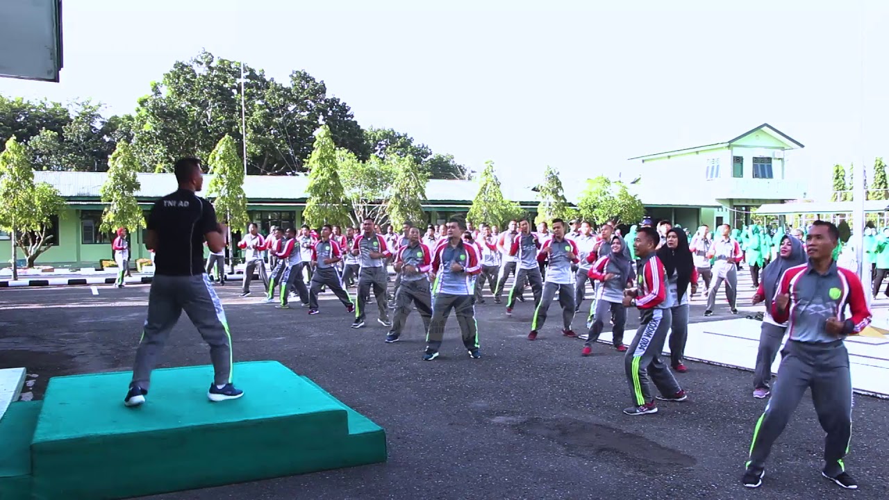 SENAM BODY COMBAT 2019 BERSAMA KELUARGA BESAR KODIM - YouTube