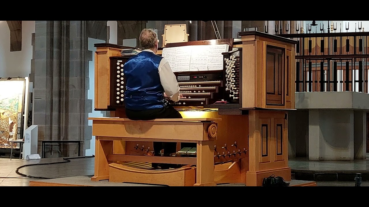 Peter King plays Janáček 'Glagolitic Mass' - Organ Solo, Blackburn ...
