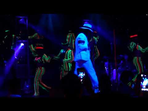 Michael Jackson tribute artist Jalles Franca - Smooth Criminal