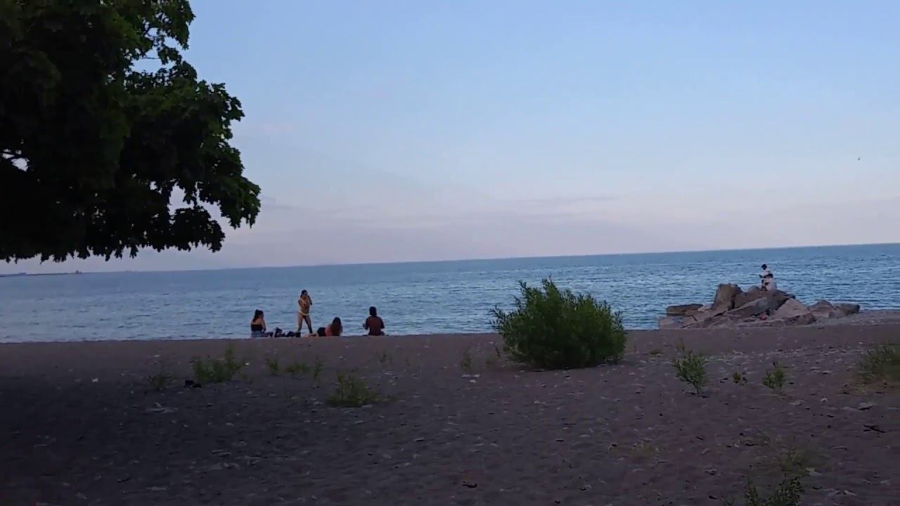 Hamilton Beach Trail, Canada - YouTube