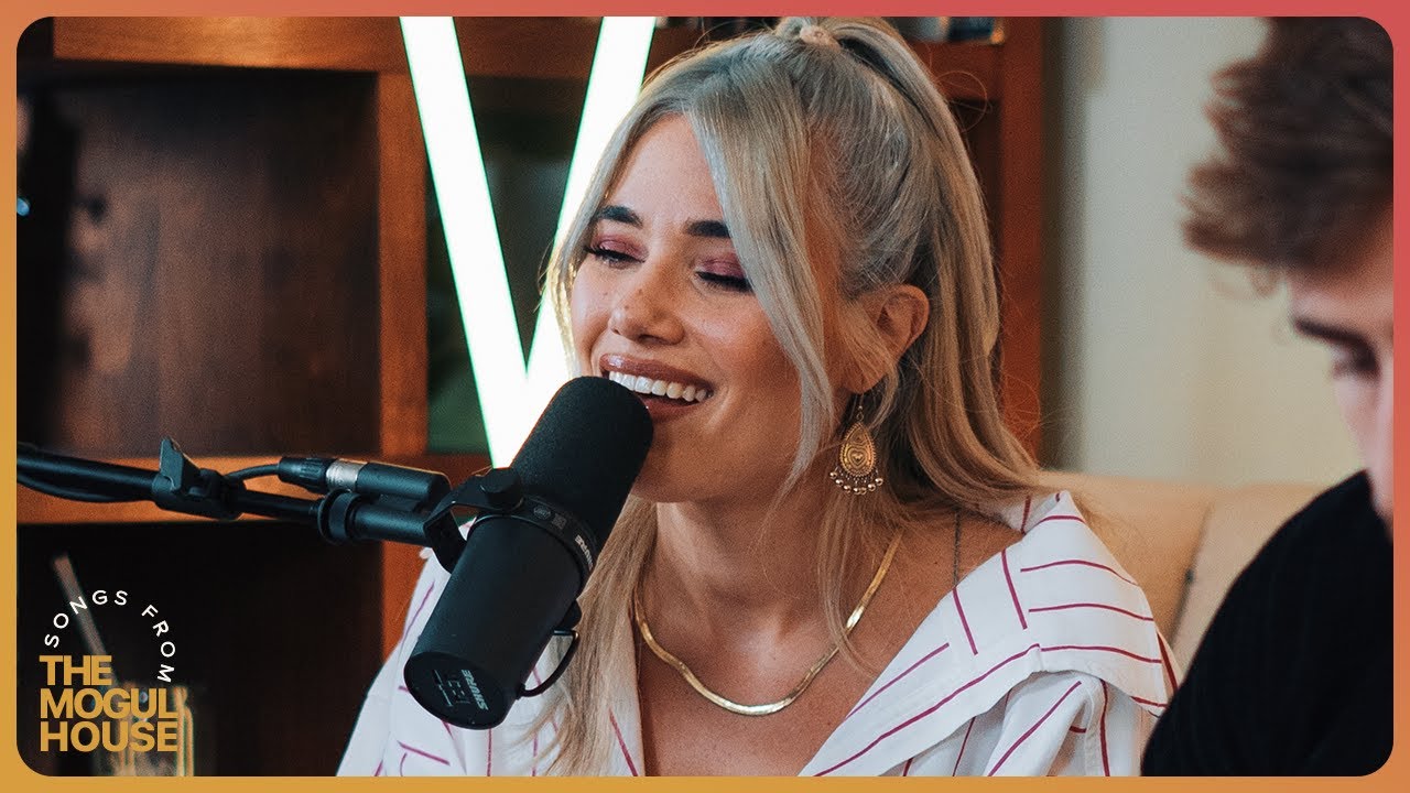 CRYS - Ahí Estás Tú | Live at the MOGUL HOUSE @CRYS #popmusic # ...