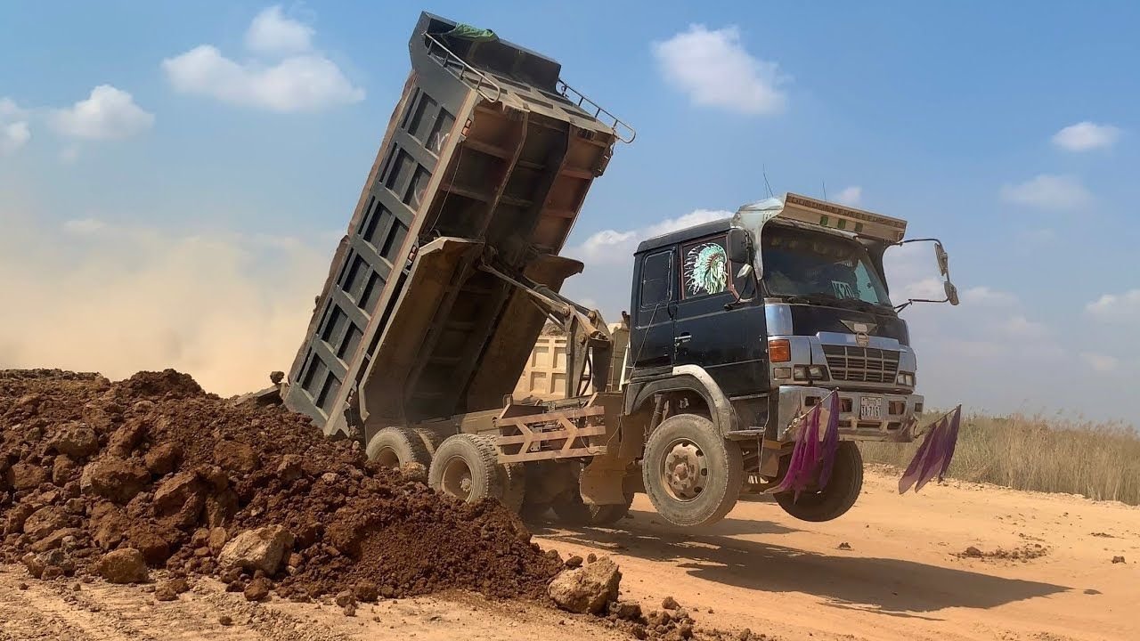 Man TGA Stuck|Basement Foundation|Dump Truck|Backhoe Caterpillar - YouTube