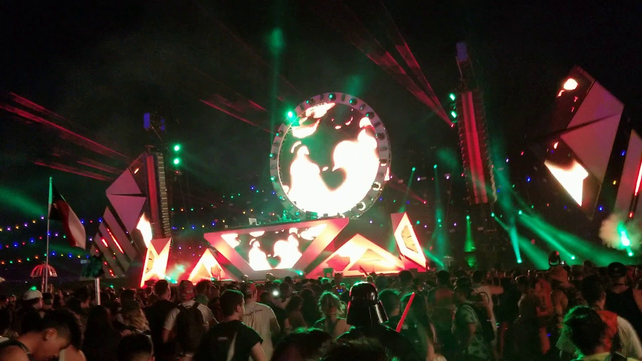 Pendulum - Bonfire (Knife Party) live @ EDC 2018 - YouTube