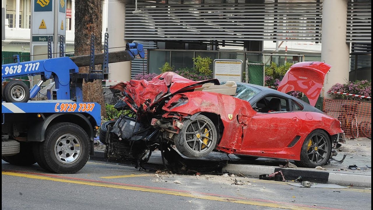 Very loud cars ( people getting mad ) - YouTube