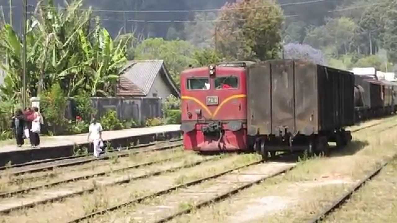 Hitachi Class M5 Diesel Electric Locomotive at Haputhale - YouTube