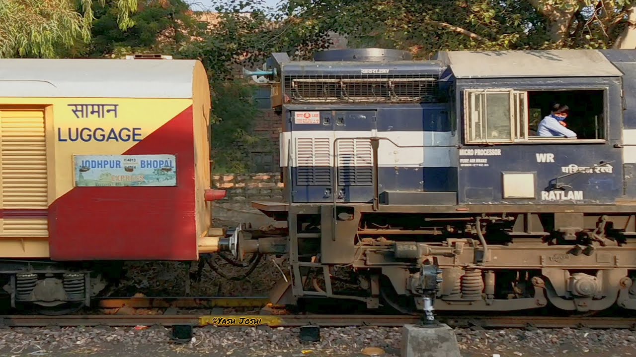 04813 JODHPUR - BHOPAL Special Express departing Jodhpur. |HD| - YouTube