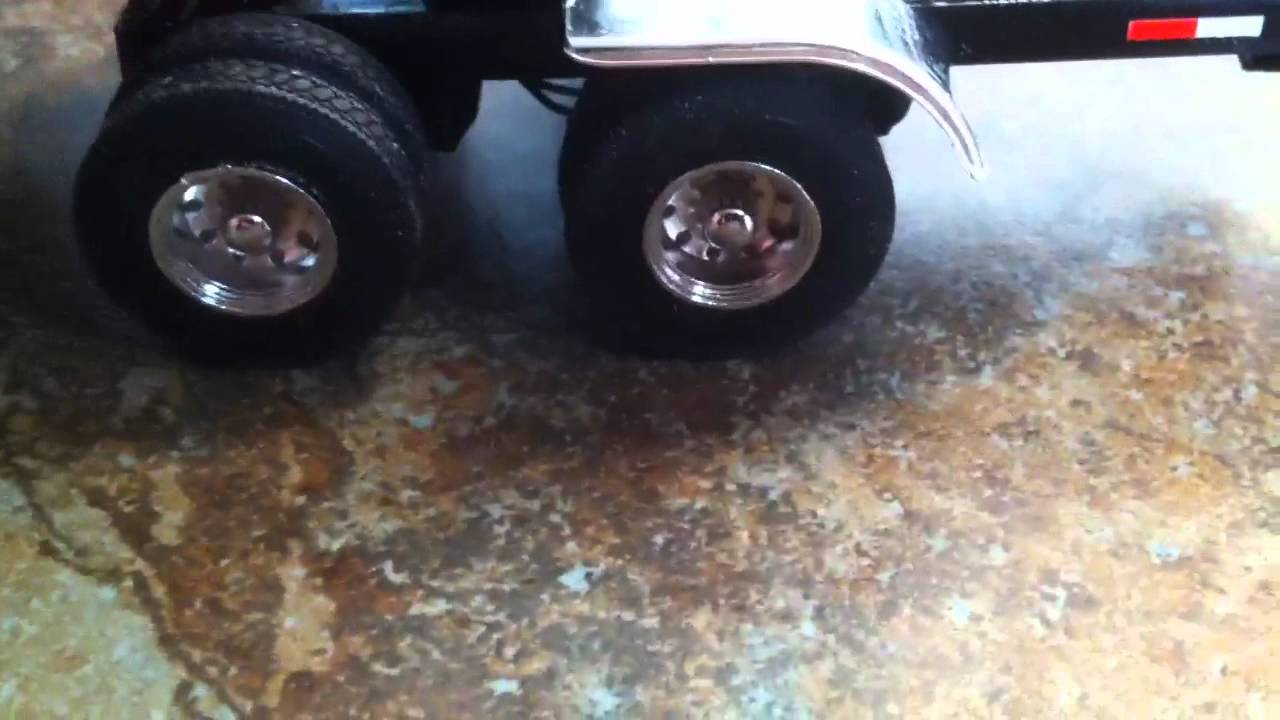 Custom 1/50 Scale Heavy Haul Jeep - YouTube