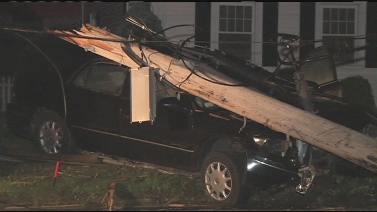 Power outage after car crashes into utility pole - YouTube