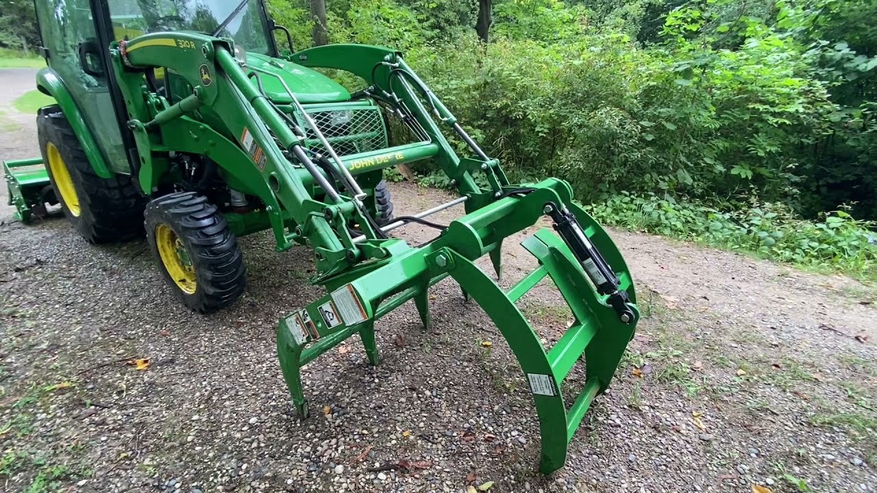 Using the Grapple - Frontier AV20H - YouTube