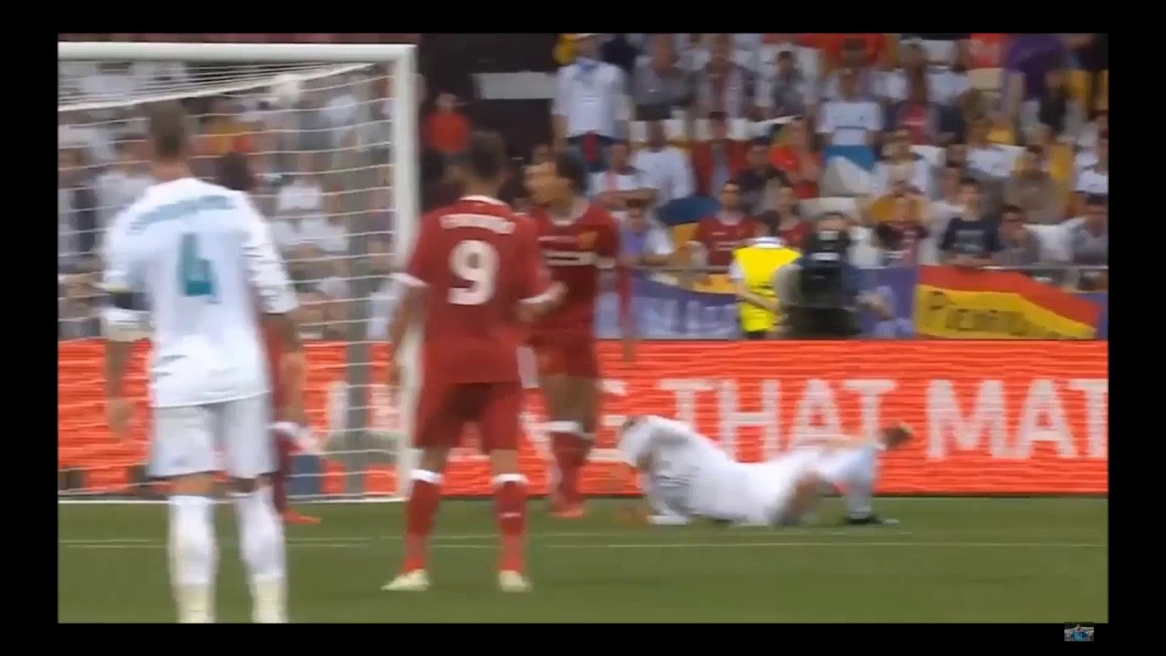 Gareth bale Bicycle kick real Madrid v Liverpool - YouTube
