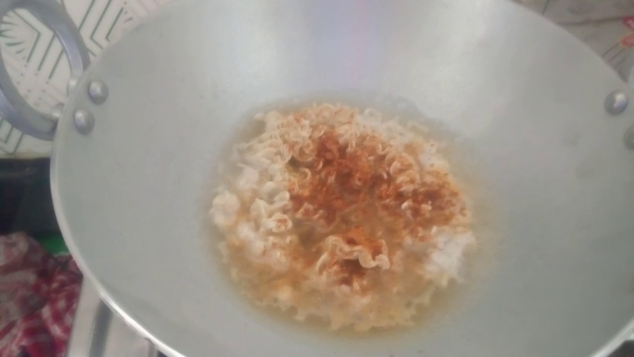How to prepare Maggi noodles in 2 minutes - YouTube