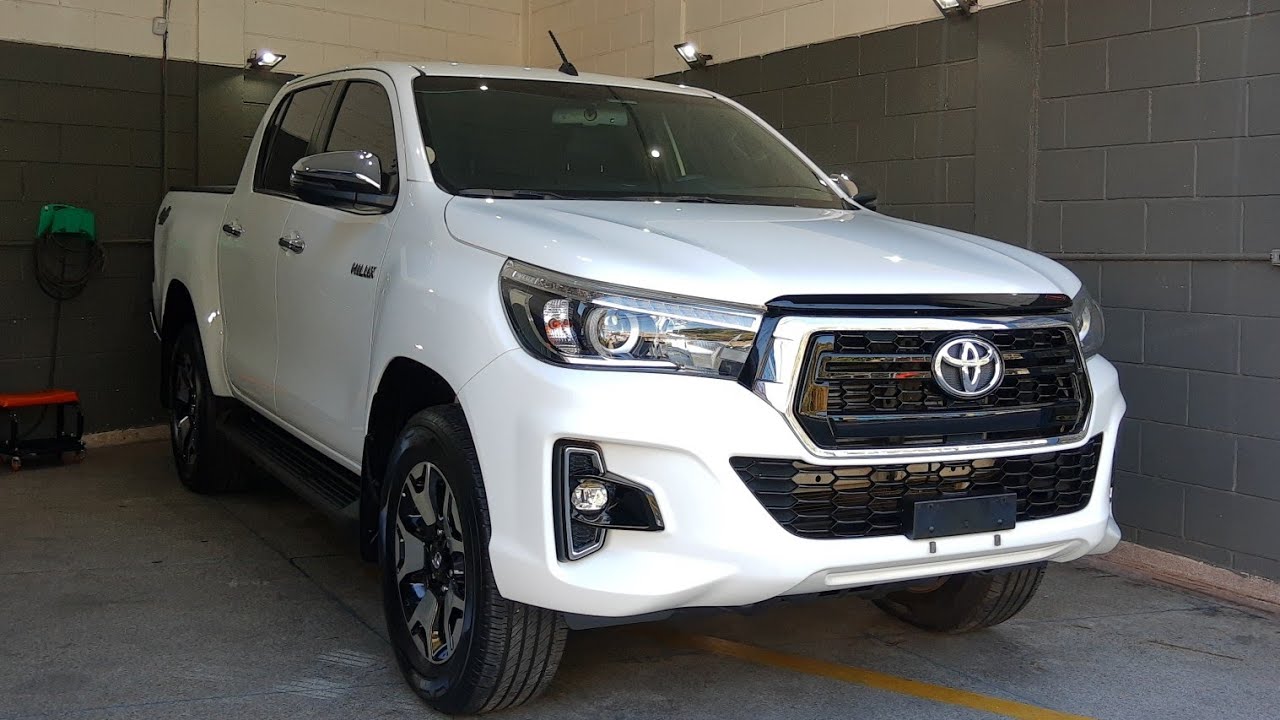 Full detail Toyota Hilux - YouTube