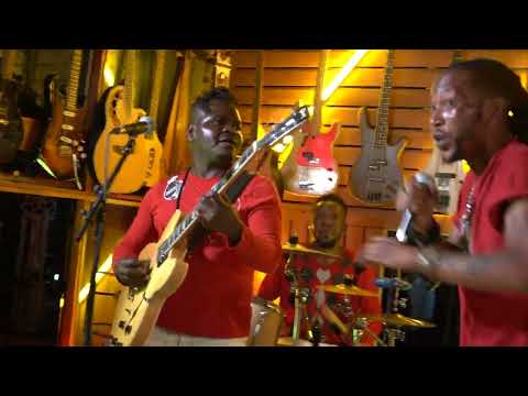 SAGE THE DRUMMER  - ( SEBEN MIX WENGE MUSICA MM ) The Trios of African band Live at Geco Cafe 2025