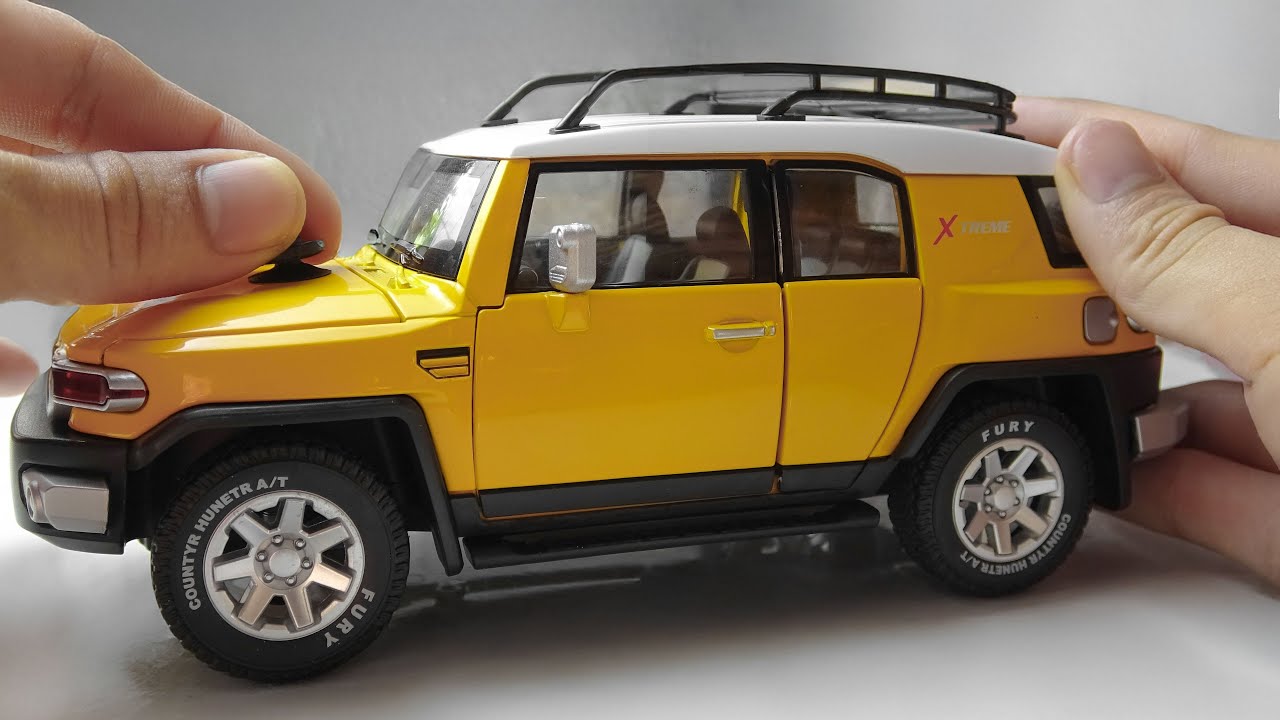 Unboxing the Ultimate Diecast Model of the Toyota FJ Cruiser 1/24 Scale ...