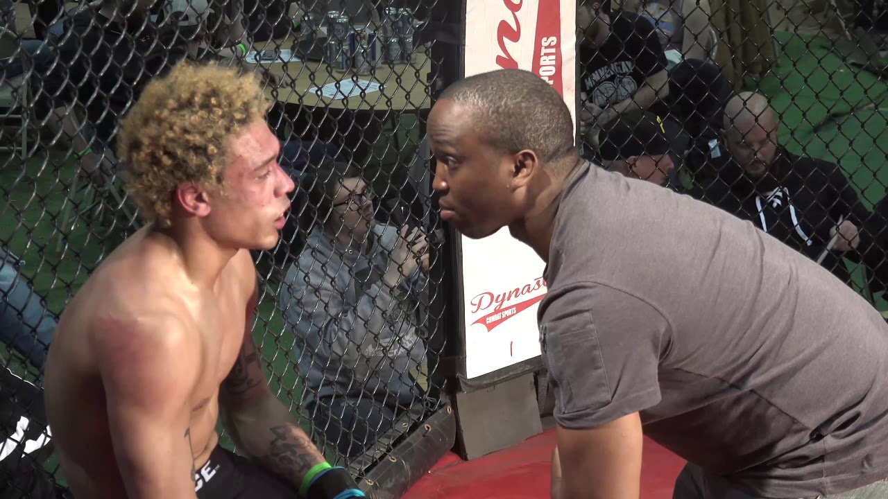 DCS 59 Nicholas Holliday vs Zach Small - YouTube