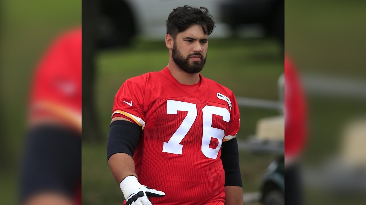 NFL Player/Doctor Wants an MD on His Jersey - YouTube