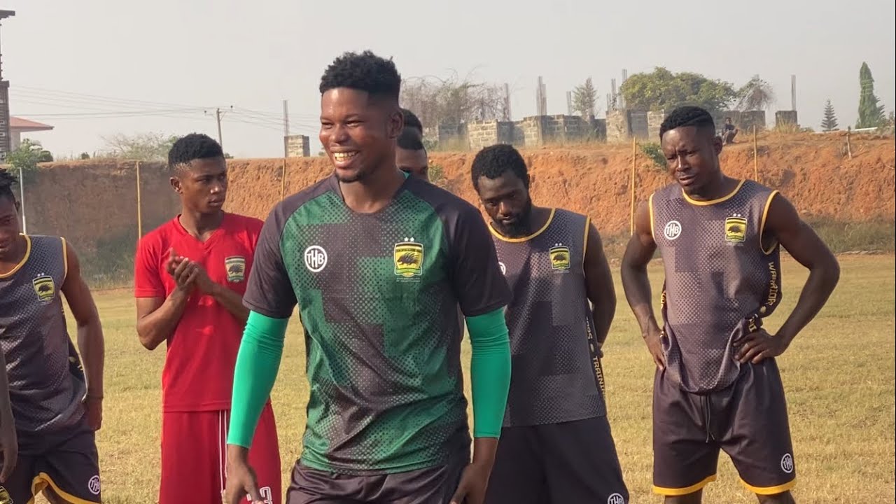 Benjamin Twum’s Official Introduction & First Training with the Squad ...