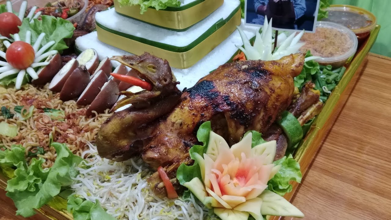 Tumpeng Ingkung Ayam Bakar - YouTube