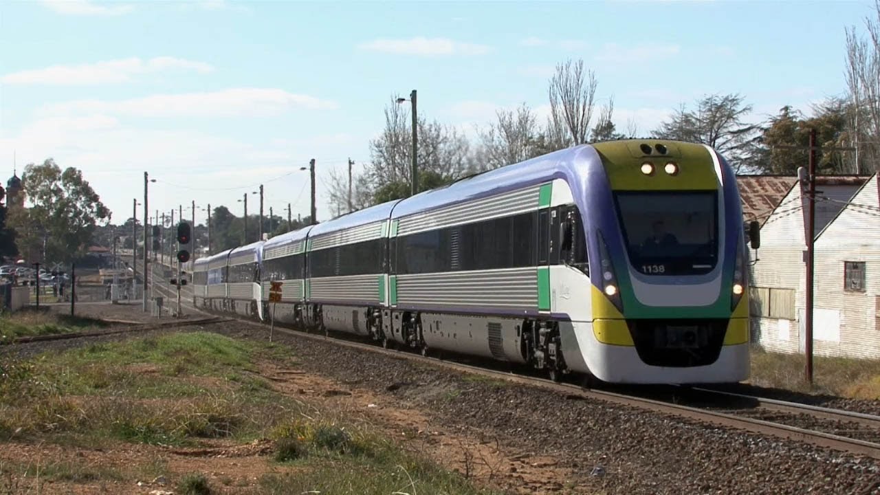Return of Maryborough Passenger Trains - Community Day - YouTube