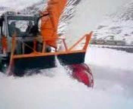 Rolba 280 Bucher-Guyer Winterdemo snow blower - YouTube