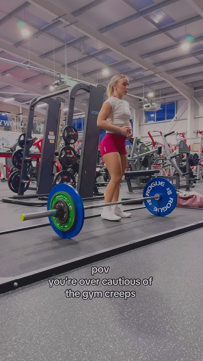 Gym Girl Looks Around The Gym For Creeps Youtube