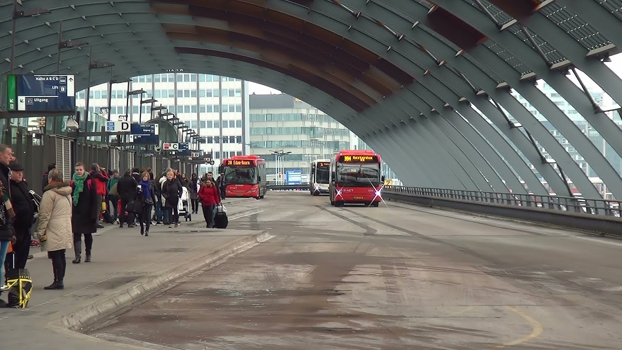 Connexxion R-NET VDL Ambassador 3594 op Amsterdam Centraal IJzijde ...
