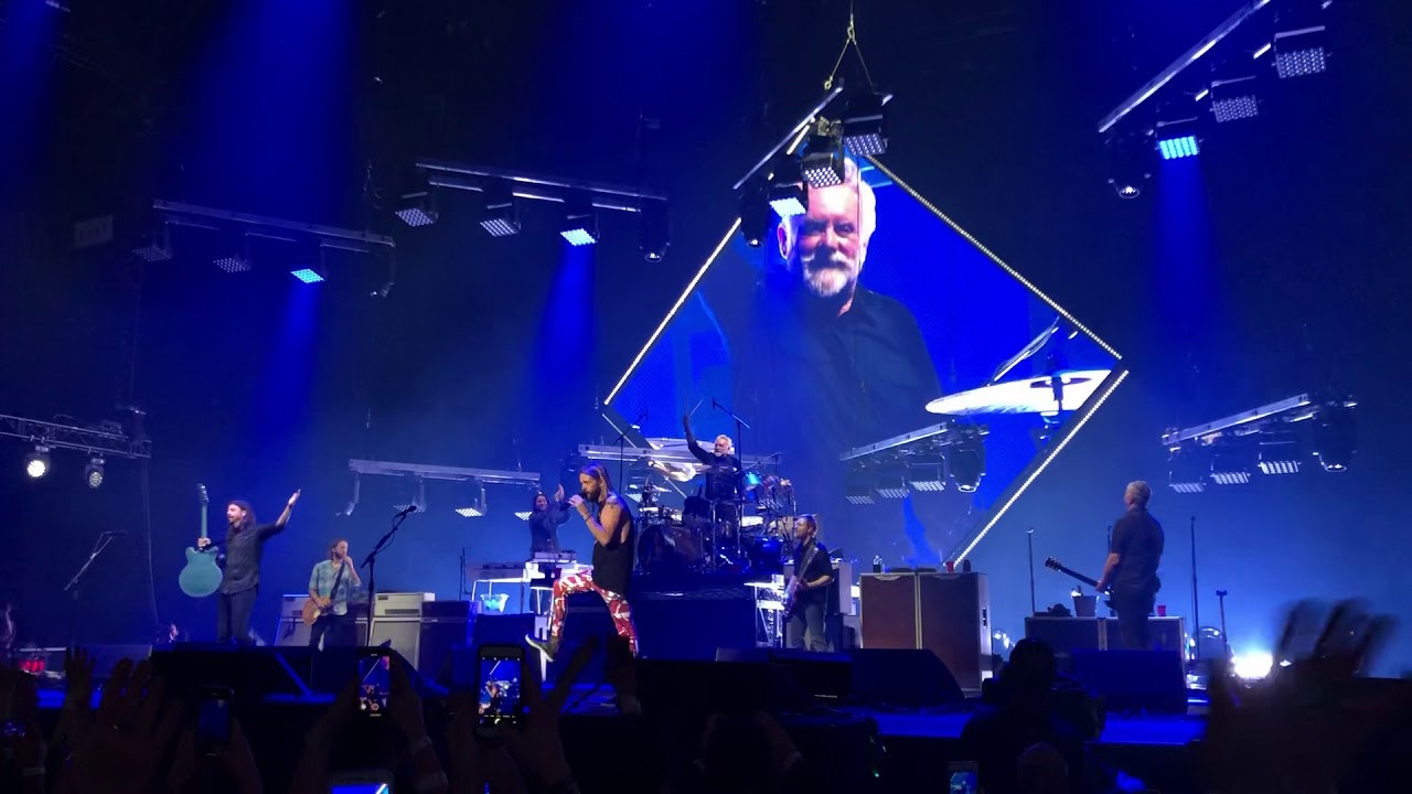 Foo Fighters - Under Pressure with Roger Taylor on drums! Atlanta - 2/2 ...