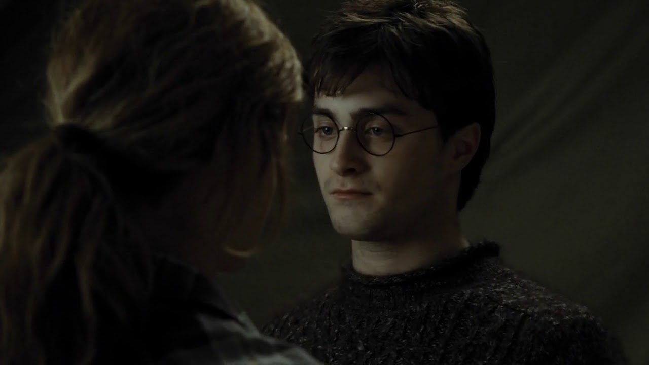 Harry Dance With Hermione - Harry Potter And The Deathly Hallows Part 1 ...