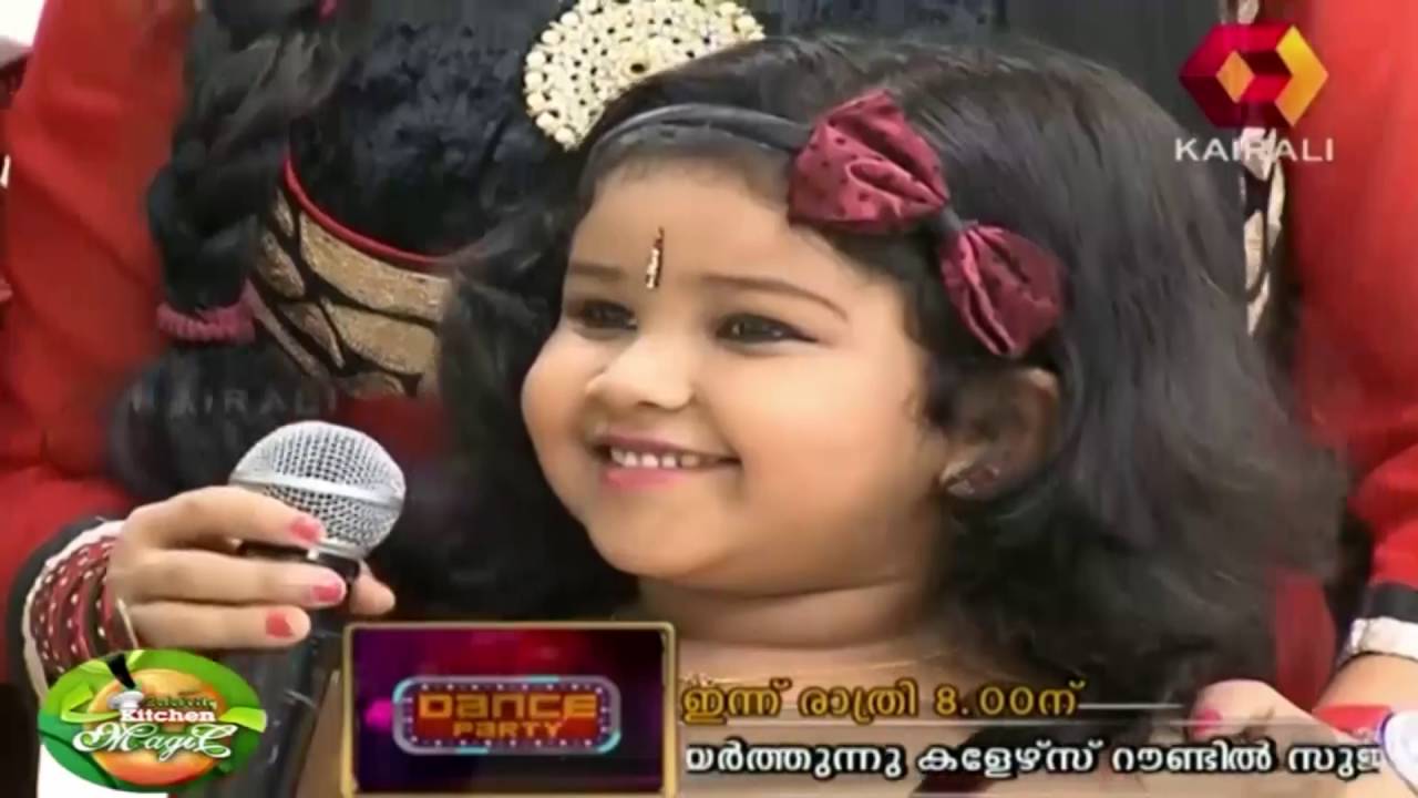 Celebrity Kitchen Magic: Sangeetha Introduces Her Family - YouTube