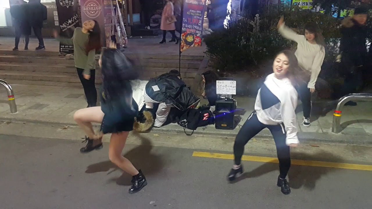 [일본소녀댄스팀]블랙핑크☆붐바야☆COVER 홍대버스킹 20171128화 [HONGDAE KPOP STREET DANCE ...