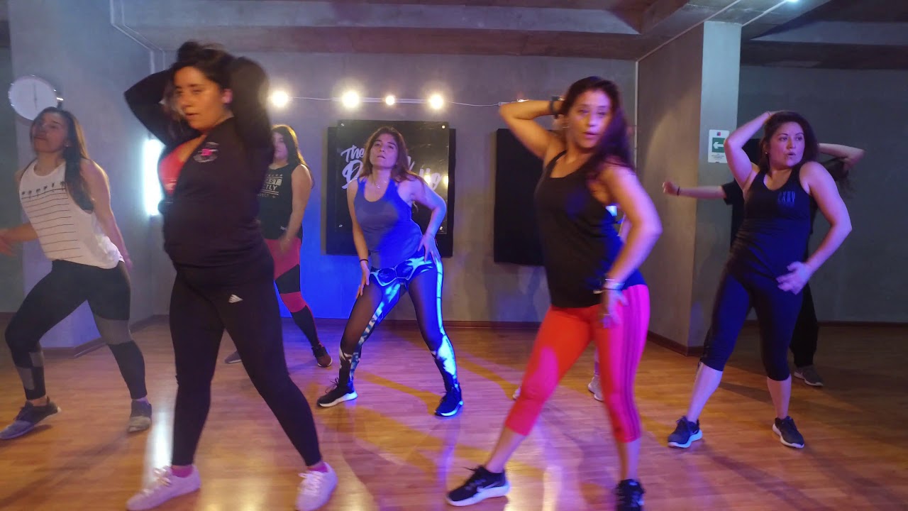 sexy movimiento/ Wisin & Yandel choreography reggaeton / DANCE MOMS ...
