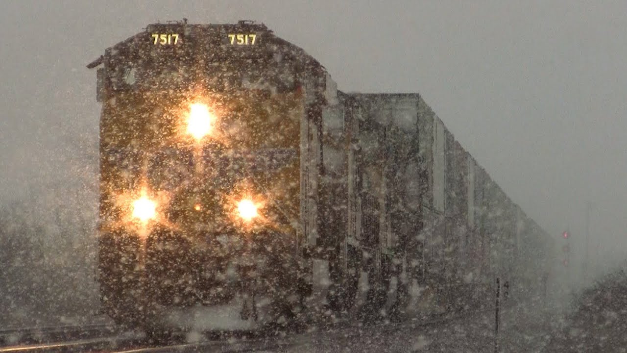 UP 7517 West, the "Bird" in a Snow Squall on 1-5-2013 - YouTube