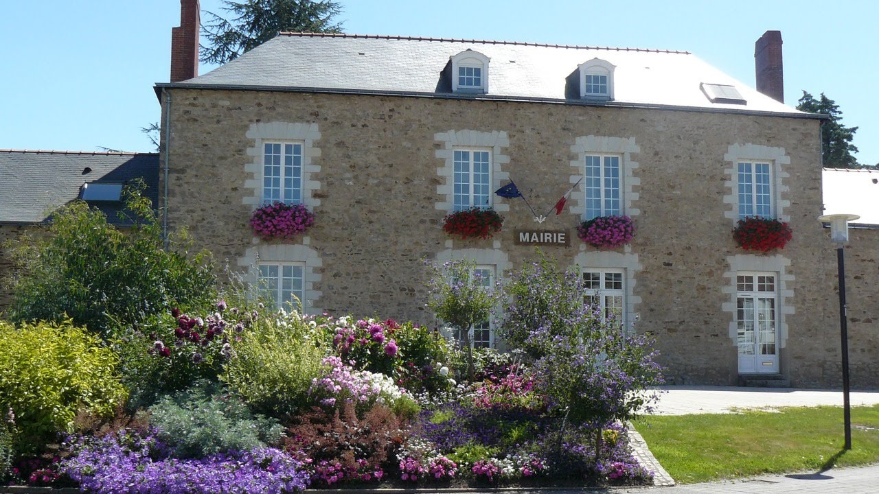 Conseil municipal d'installation de la ville de Sautron - YouTube