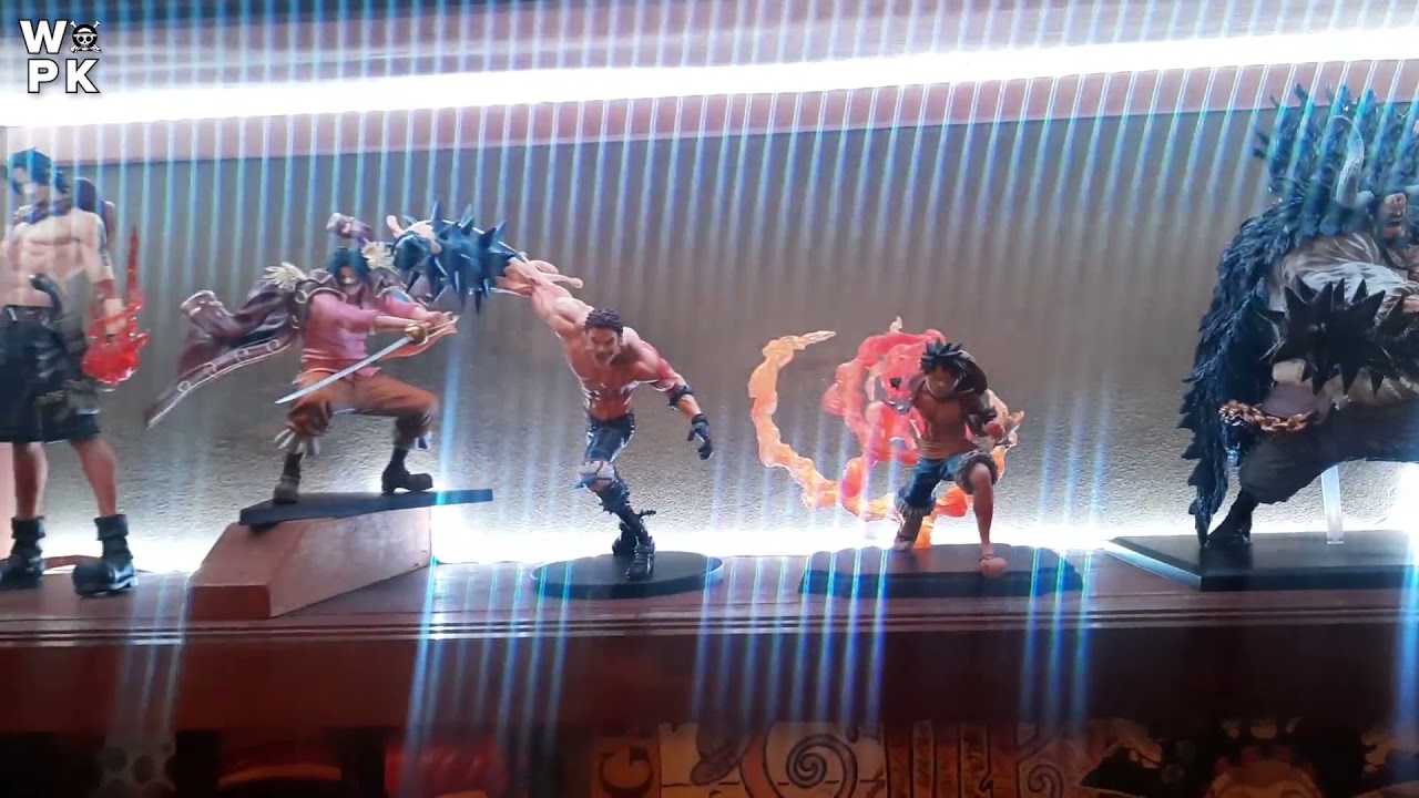 Tremendous One Piece Merchandise Collection - YouTube