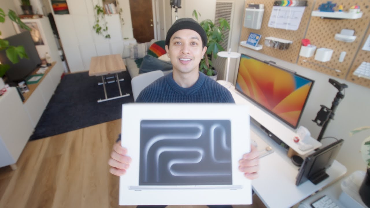 unboxing the new m4 macbook pro as a software engineer + youtuber - YouTube