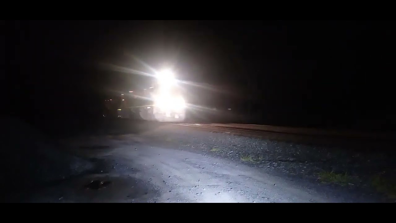 9:12 csx i008 with up-8518 sd70ace/up-4134 sd70M eastbound at attridge ...