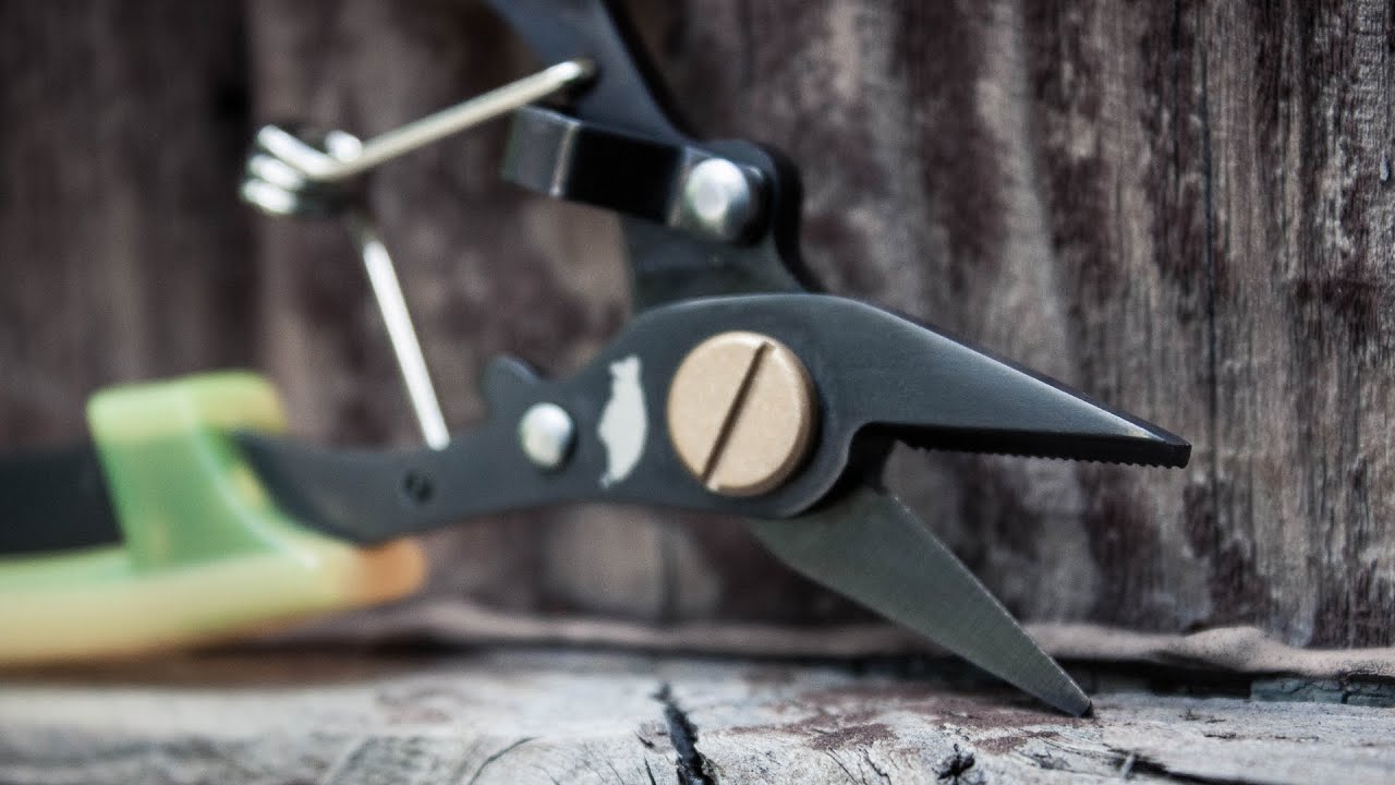 SBS Braid Scissors for Carp Anglers - YouTube