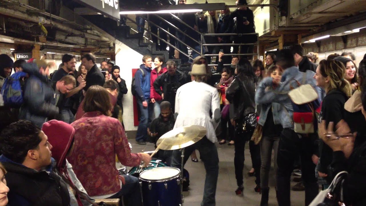 NYC Subway Crazy Dance Party | On the Platform in Union Square! - YouTube